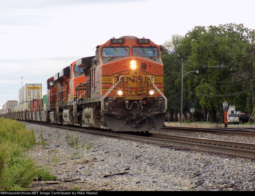 BNSF 5018